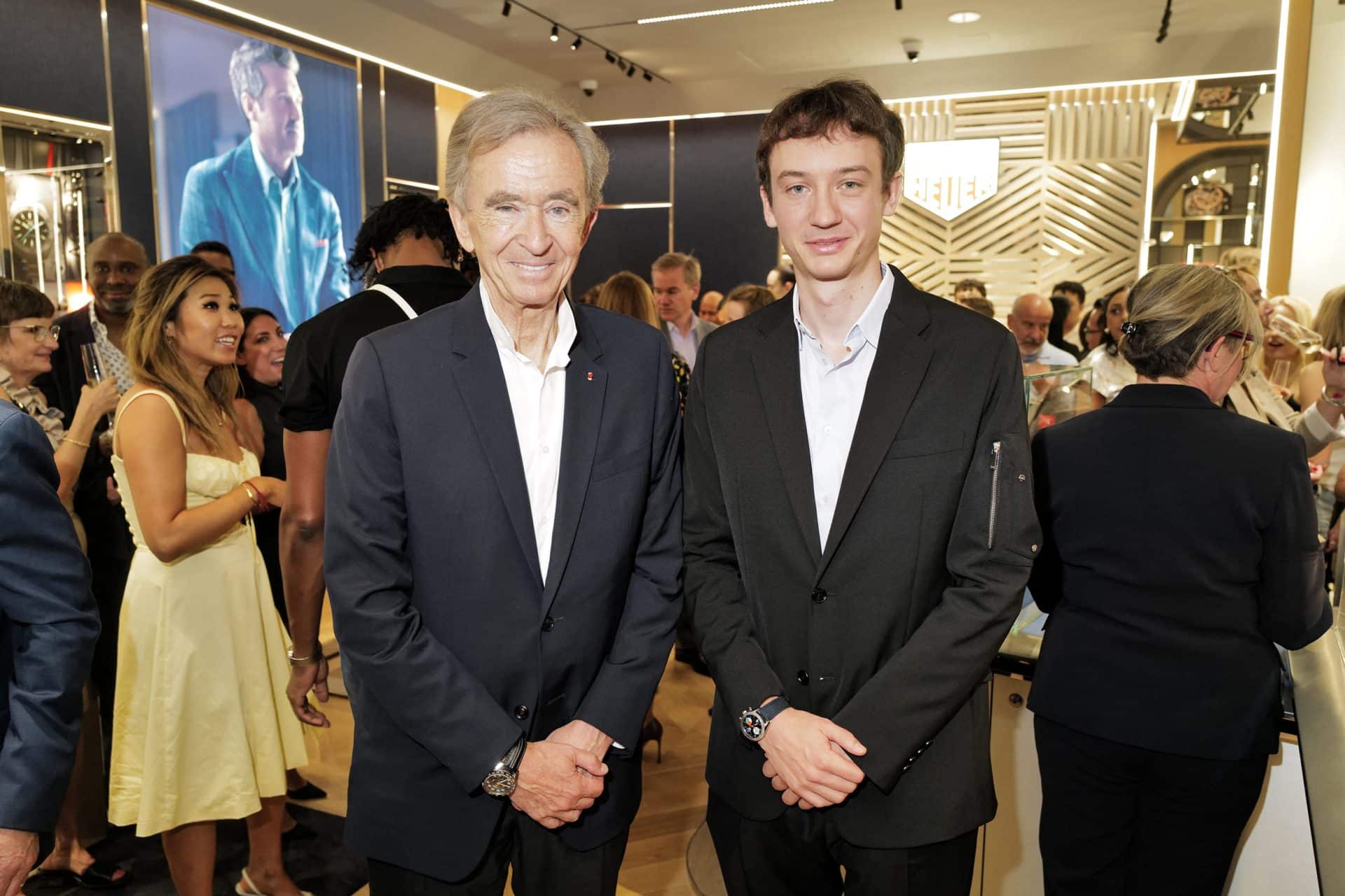 Bernard Arnault, de LVMH, compra acciones de Richemont
